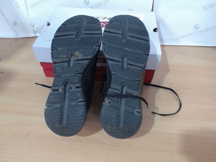 MESH LACE UP BLACK TRAINERS - SIZE 6 3175609-Simon Charles Auctioneers