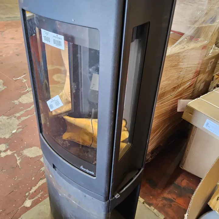 WOOD BURNER STOVEWITH LOG STORE BASE 4657423-Simon Charles Auctioneers