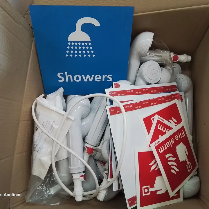 TOOL & CLIPS, ENCLOSED LIGHT FITTINGS 4344480-Simon Charles Auctioneers