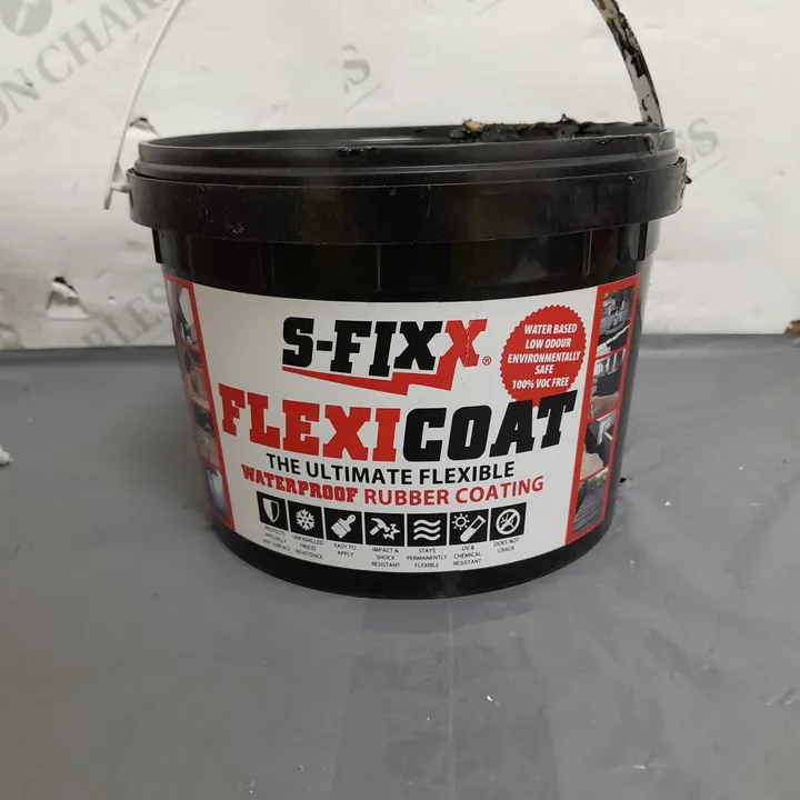 APPROX 2KG SFIXX FLEXI COAT LIQUID RUBBER 4765273-Simon Charles Auctioneers