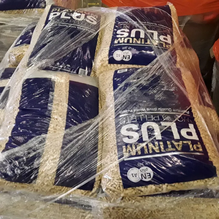 40 BAGS OF PLATINUM PLUS WOOD PELLETS 4540723-Simon Charles Auctioneers
