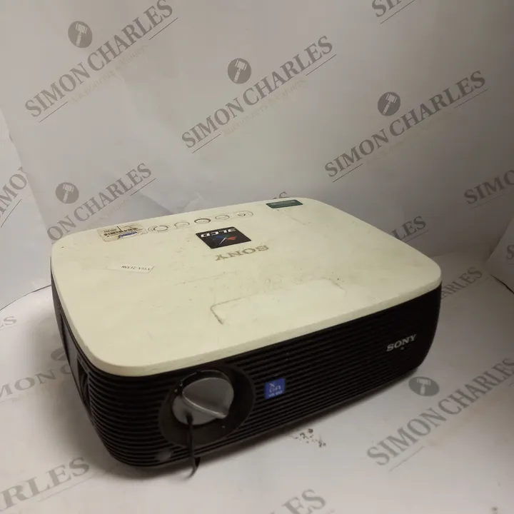 SONY VPL-EX3 DATA PROJECTOR 4572714-Simon Charles Auctioneers