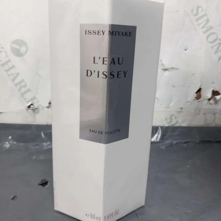 L'EAU D ISSY EAU DE TOILETTE SPRAY 50ML 4863402-Simon Charles Auctioneers